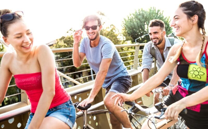 Madrid: Guided Electric Bike Tour. City center & Retiro Park - Key Points