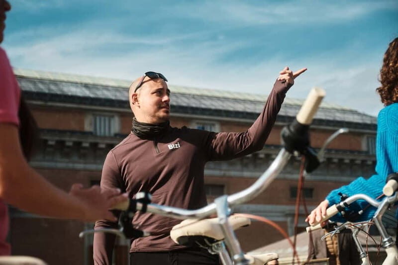 Madrid: Highlights Guided Vintage Bike Tour and Tapas Option - Key Points