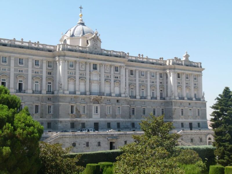 Madrid Historical Centre & Old Town Walking Tour in French - Why This Tour Is a Solid Choice for Travelers