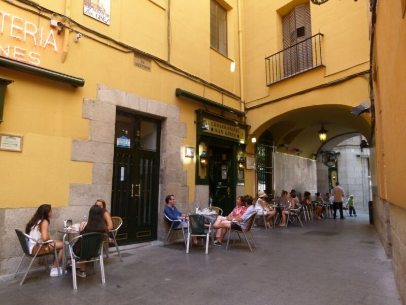Madrid Historical Centre & Old Town Walking Tour in French - Authentic Experiences and Unseen Gems