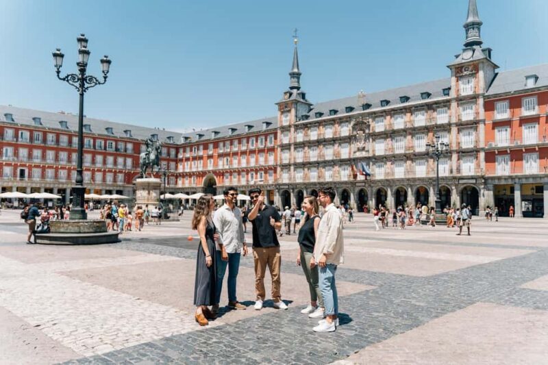 Madrid: Old Town Walking Tour and Royal Palace - A Detailed Look at the Experience
