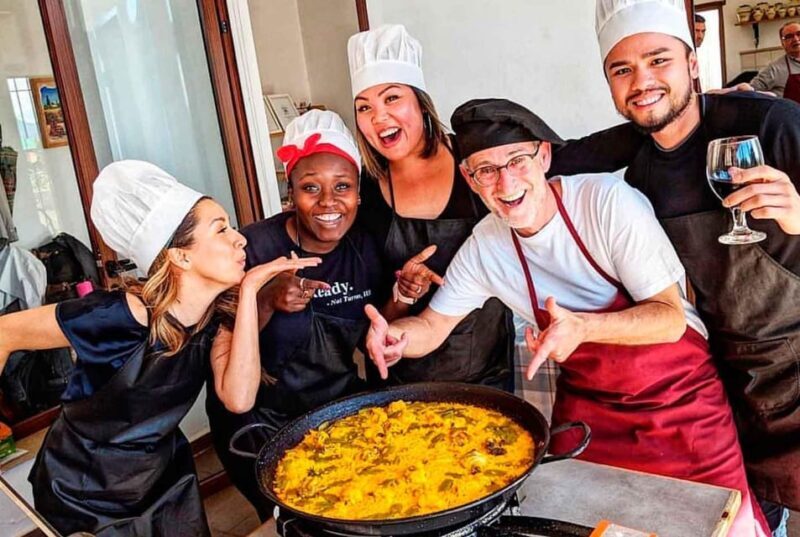 Madrid: Paella and Sangria Workshop in the City Center - Authenticity and Authenticity