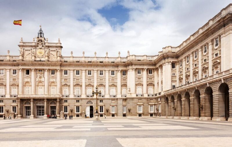 Madrid: Private Exclusive History Tour with a Local Expert - Key Points
