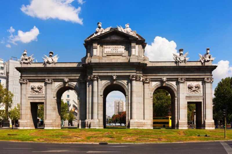 Madrid: Private Exclusive History Tour with a Local Expert - Itinerary Breakdown: What’s Included and What to Expect