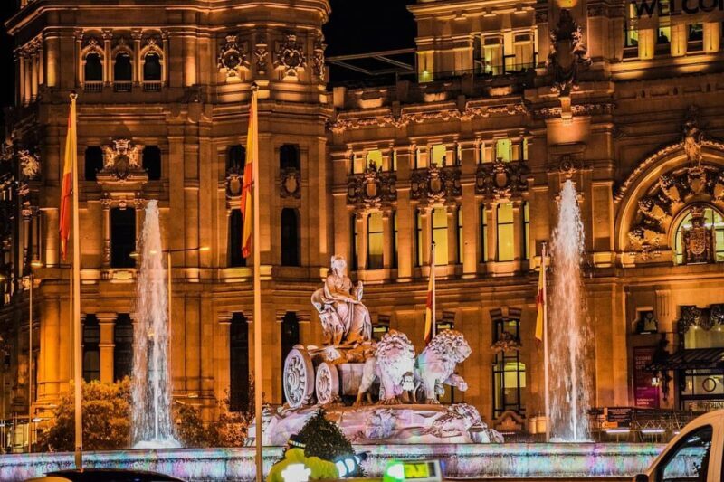 Madrid: Private Night Experience Tour with Local Guide - Madrid: Private Night Experience Tour with Local Guide