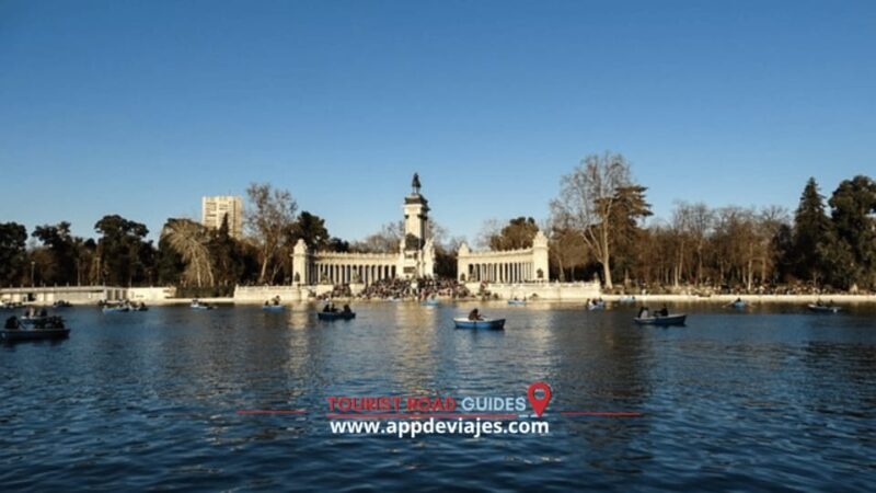 Madrid: Private Walking Tour 4 hours with Royal Palace - Who Should Consider This Tour?
