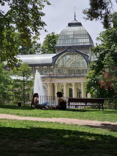 Madrid: Retiro Park Guided Tour with a Photographer - Practical Aspects & Value