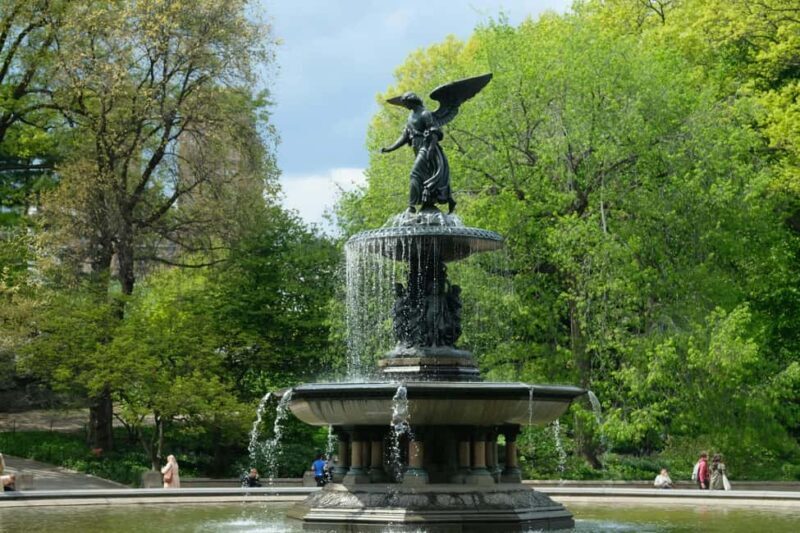 Madrid: Retiro Park Guided Walking Tour with Gourmet Tapas - Practical Details & What You Should Know