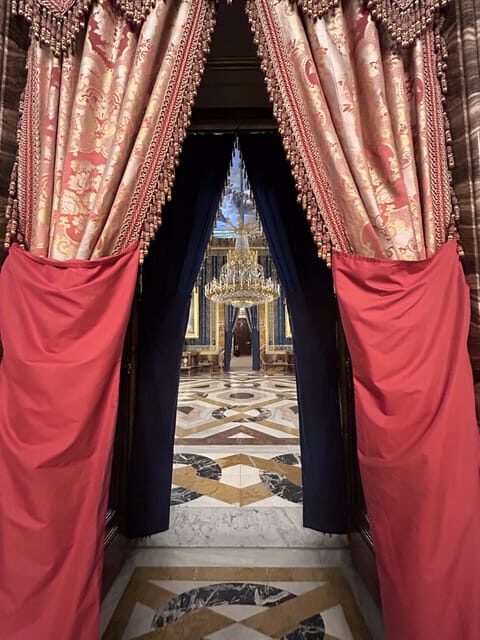 Madrid: Royal Palace Guided Shared Group Tour - What Reviewers Say