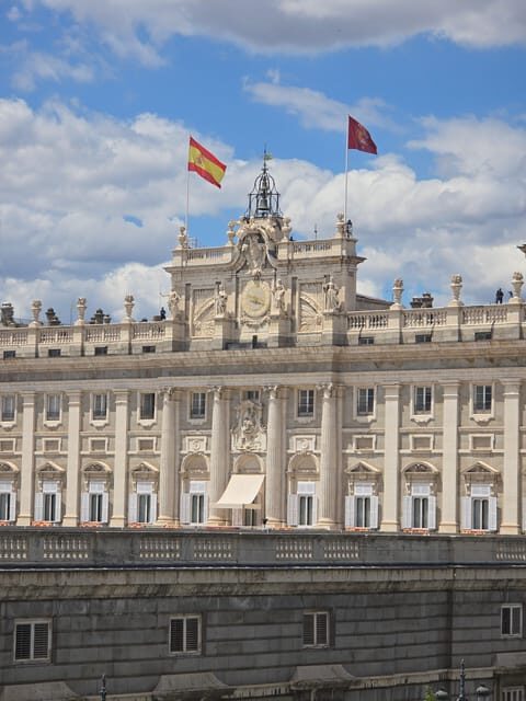 Madrid: Royal Palace Guided Tour w/ Skip-the-Line Entry - FAQ