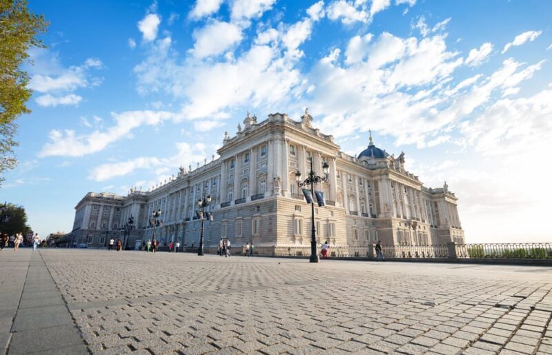 Madrid: Royal Palace Guided Tour with Skip-the-Line Entry - The Art and Decor: A Visual Feast