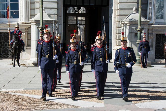 Madrid Royal Palace Private Tour with Skip-the-line Ticket - Practical Tips