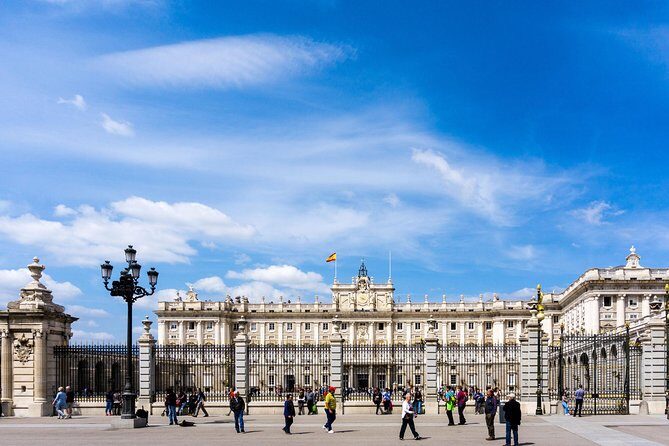 Madrid Royal Palace Professional Guided Tour with Skip the Line - What Could Be Better?