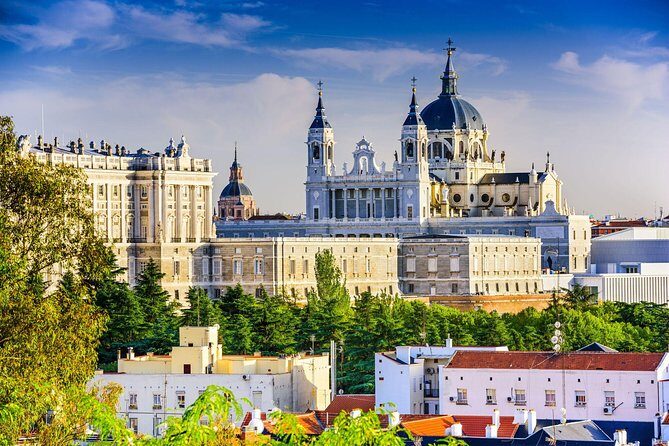 Madrid Royal Palace Professional Guided Tour with Skip the Line - Final Tip