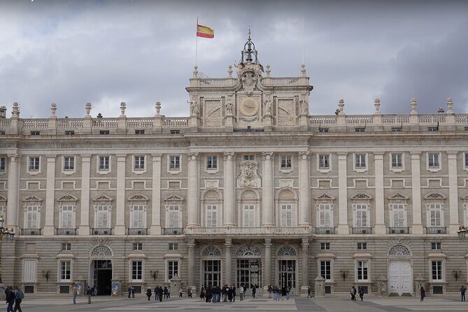 Madrid Royal Palace Tour - Semi private - An introduction to this royal experience