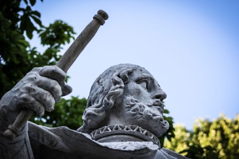 Madrid: Secrets of Retiro Park 2-Hour Walking Tour - What Makes This Tour Stand Out
