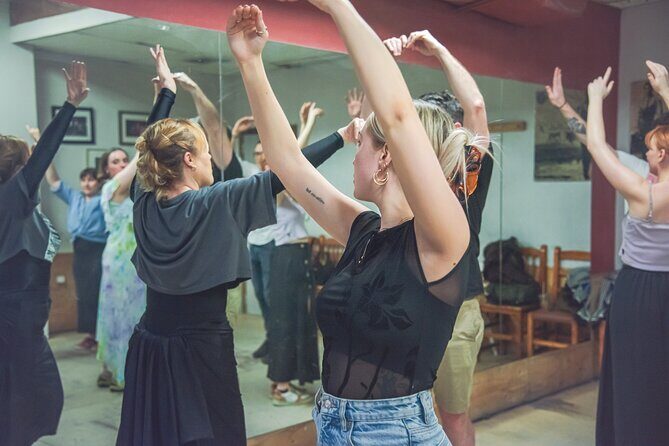Madrid: Sevillanas with Castanets Class Experience - Discovering the Sevillanas with Castanets Class in Madrid