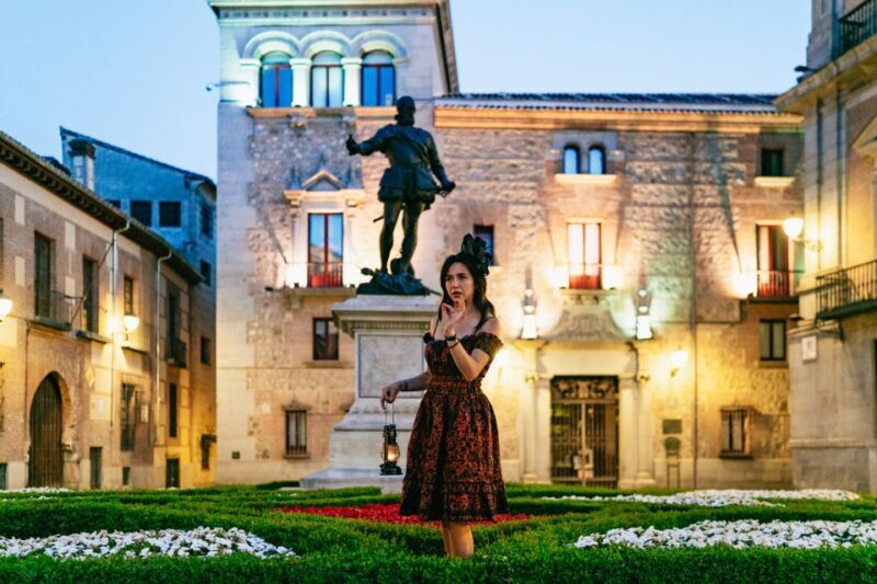 Madrid: Spanish Inquisition and Legends Evening Walking Tour - The Guides and Their Performance