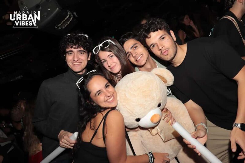 Madrid: Top Pub Crawl with Drinks and Free Nightclub Entry - An Honest Look at the Madrid Pub Crawl