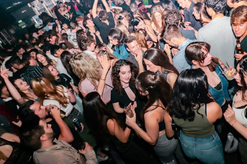 Madrid: Top Pub-Crawl with Drinks and Nightclub Entry - Guest Perspectives: Authentic Feedback