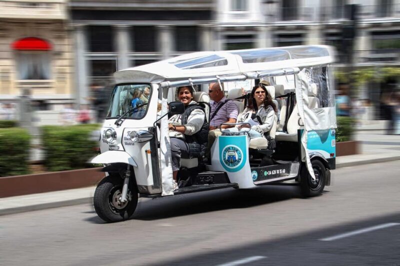 Madrid Tuk Tuk Welcoming Tour - Key Points