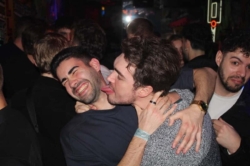 Madrid VIP Pub Crawl with Beers, Top Clubs (Updated) - The Value and Who Will Love It