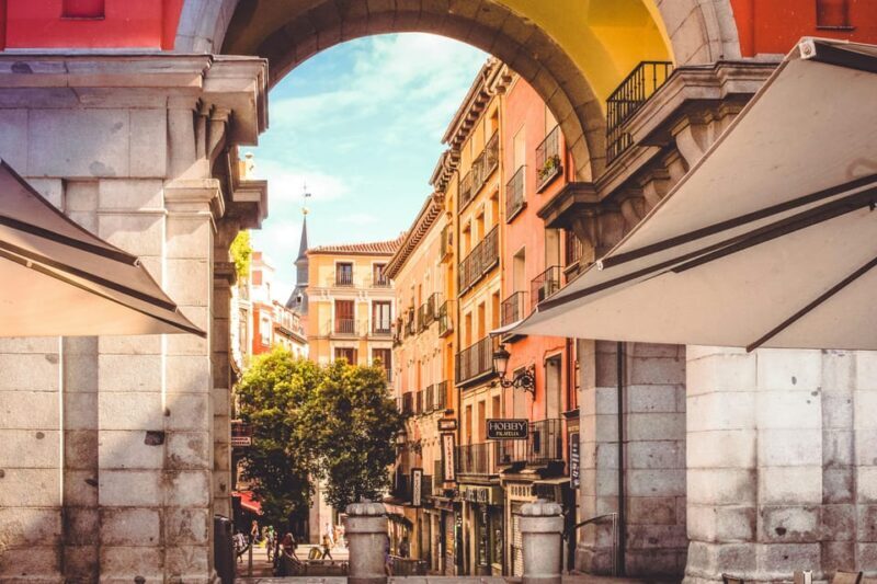 Madrid: Welcome to Madrid Guided Walking Tour in English - The Bustling Heart: Puerta del Sol and the Royal Academy of Fine Arts