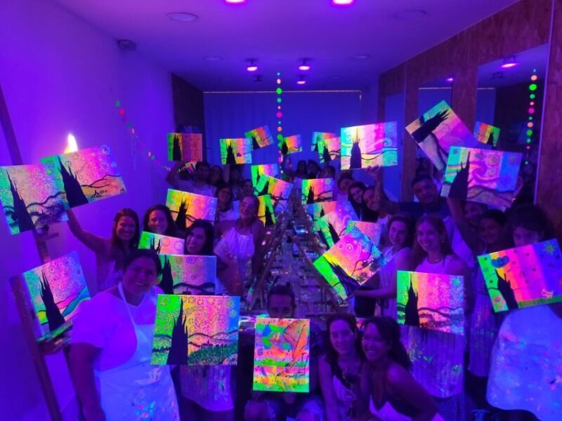 Madrid: Wine Gogh Glow Academy Paint and Sip Classes - Madrid: Wine Gogh Glow Academy Paint and Sip Classes — A Genuine Look