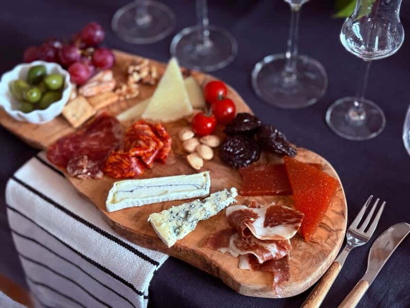 Madrid: Wines & Wonders - A Tasting in a Private Gallery - Why This Experience Works