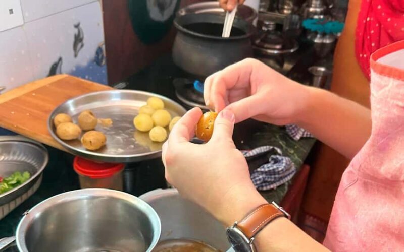 Madurai Cooking Class and Market Tour with a Local Guide - Discovering Madurai’s Flavors: A Hands-On Journey into Tamil Cuisine
