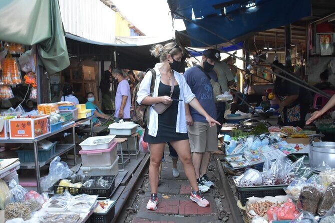 Maeklong Railway and Floating Markets with Great Pagoda Temple - The Practical Details