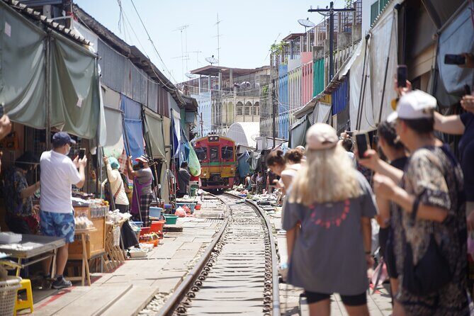 Maeklong Railway Market and Floating Market - Authenticity and Guide Experience
