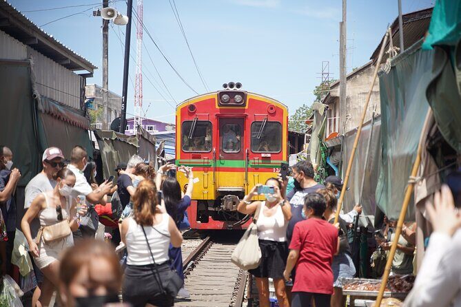Maeklong Railway Market and Floating Market - The Sum Up