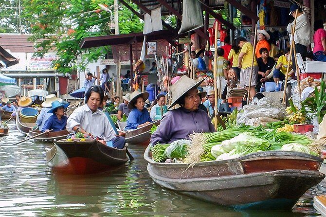 Maeklong Train Market & Damnoensaduak Floating Market Tour - The Sum Up