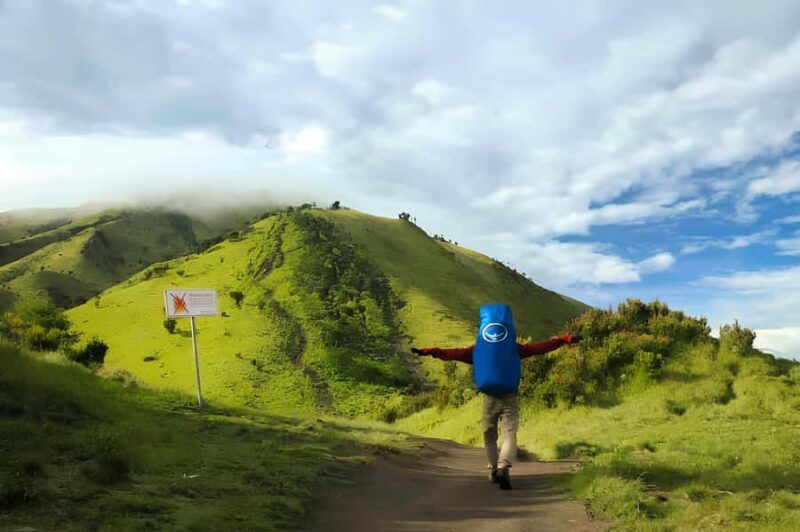 Magelang/Yogyakarta: Mount Merbabu Early Morning Hike - Key Points