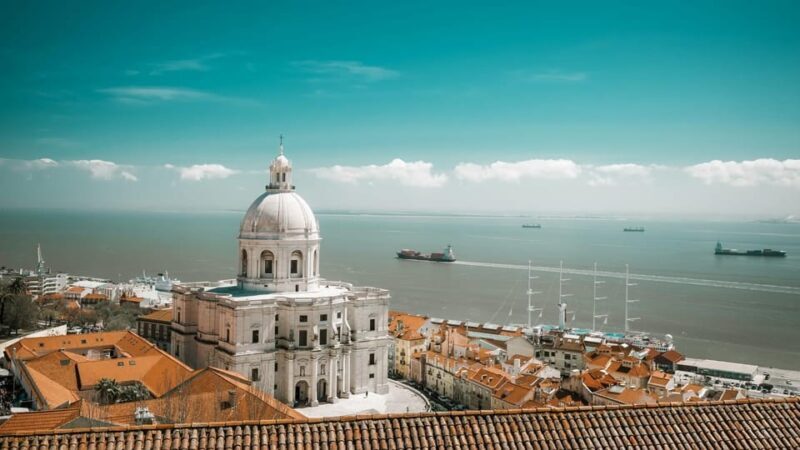 Magic City: Discovering Lisbon and its surroundings - An Authentic Day in Lisbon Begins