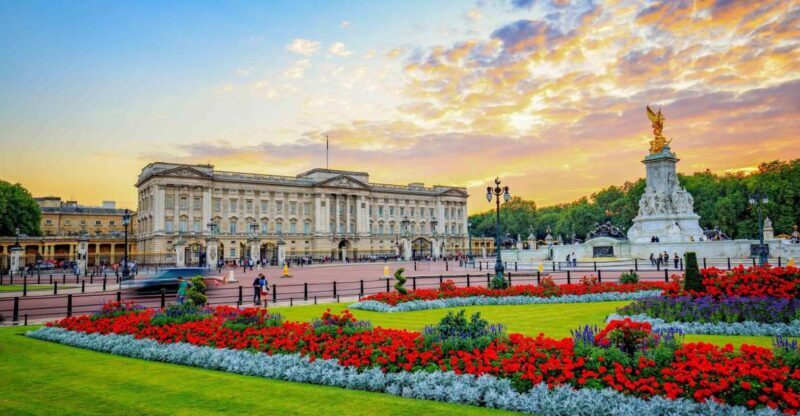 Magic of London Tour with Afternoon Tea at Harrods - Key Points: