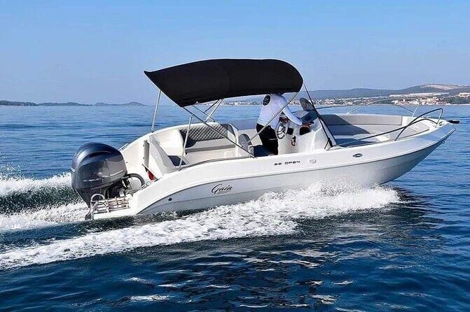 Magic Private Boat Tour from Split - An Authentic Croatian Sea Escape: The Magic Private Boat Tour from Split