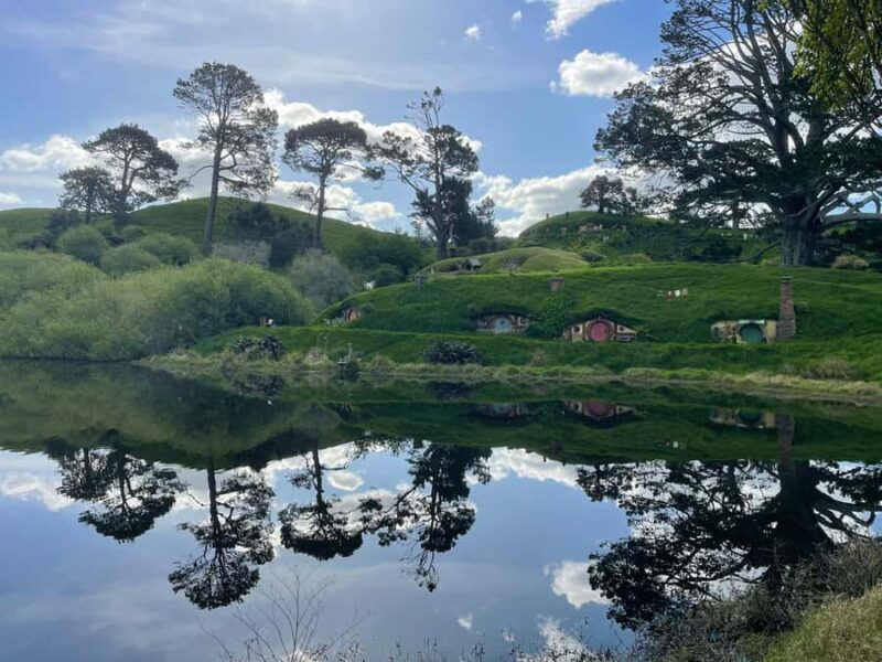Magical Hobbiton & Waitomo Caves Small Group from Auckland - Key Points