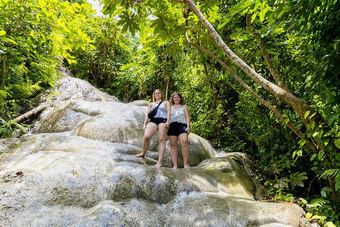 Magical Sticky Waterfall and Dantewada Cafe from Chiang Mai - Key Points