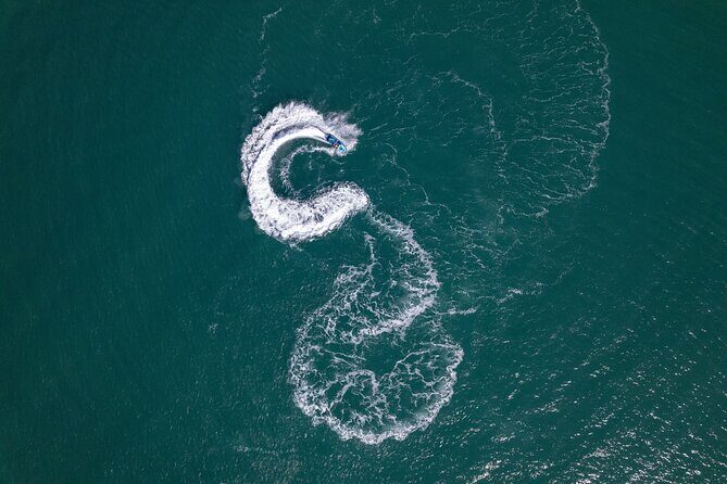 Magnetic Island 30 Minute Jetski Hire for 1-4 people - The Sum Up