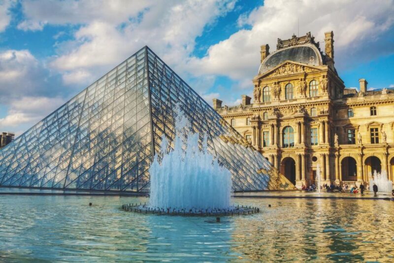Magnificent tour of the Louvre + Mona Lisa pass - Who is this tour best suited for?