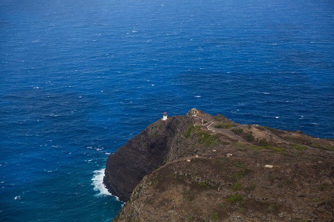 Magnum PI Hughes 500 4-Passenger Doors-Off Helicopters - The Verdict: Who Will Love This Tour?