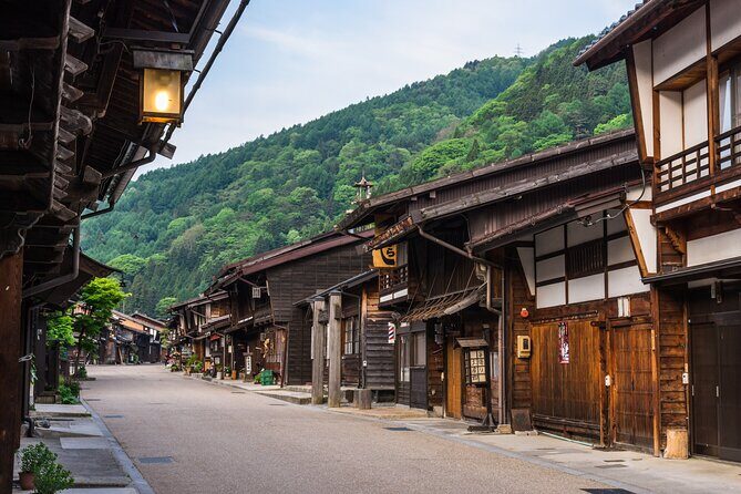 Magome & Tsumago Nakasendo Trail Day Hike with Government-Licensed Guide - Key Points