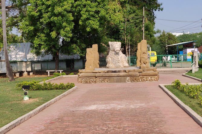 Mahabalipuram and Kanchipuram Day trip from Chennai by Private car with Guide - FAQs