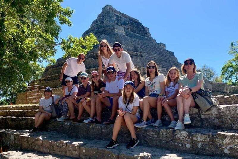 Mahahual: Chacchoben Mayan Ruins Tour - Visiting the Mahahual Lighthouse