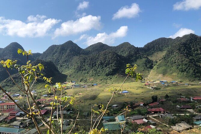 Mai Chau Deluxe Day Tour: Limousine, Small Group, Lunch & Biking - Transportation and Group Size