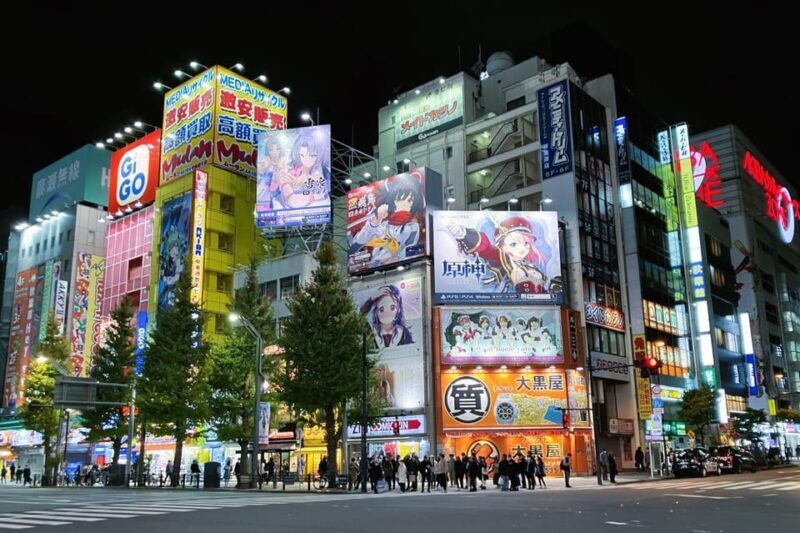 Maid Cafe Tour by Former Maid Cafe Manager - The Sum Up