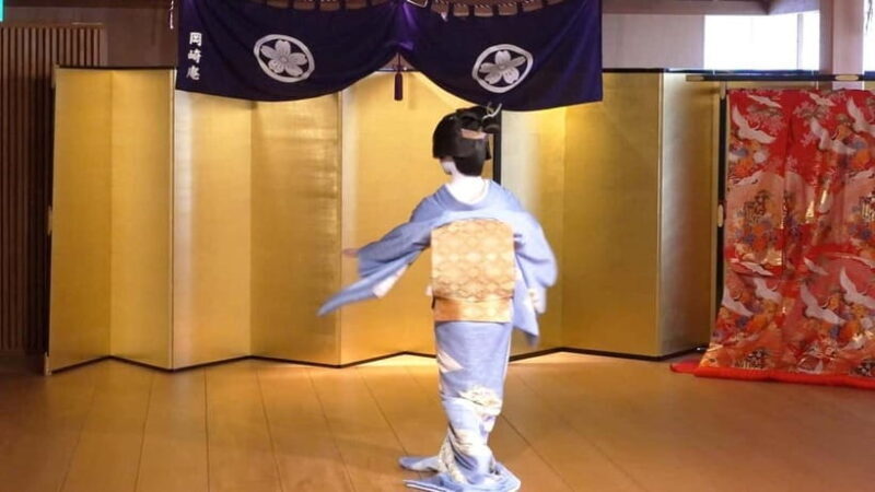 Maiko on the Noh Stage  Dance with Live Shamisen by Jikata - An In-Depth Look at the Experience