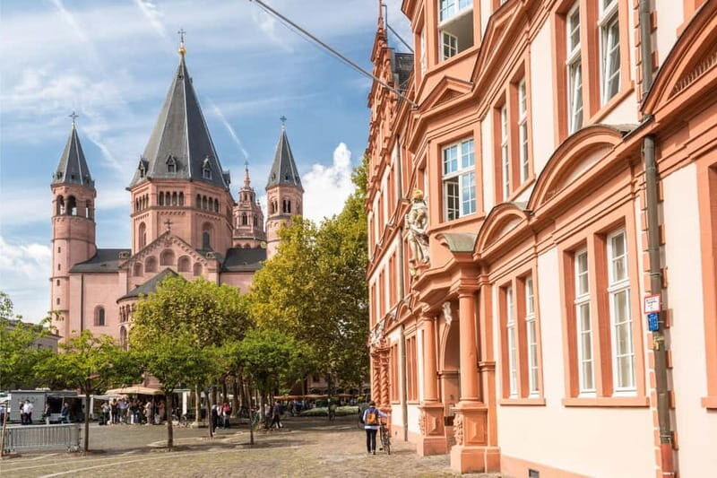 Mainz: Golden Mainz and its sights - St. Martins Cathedral: A Majestic Landmark